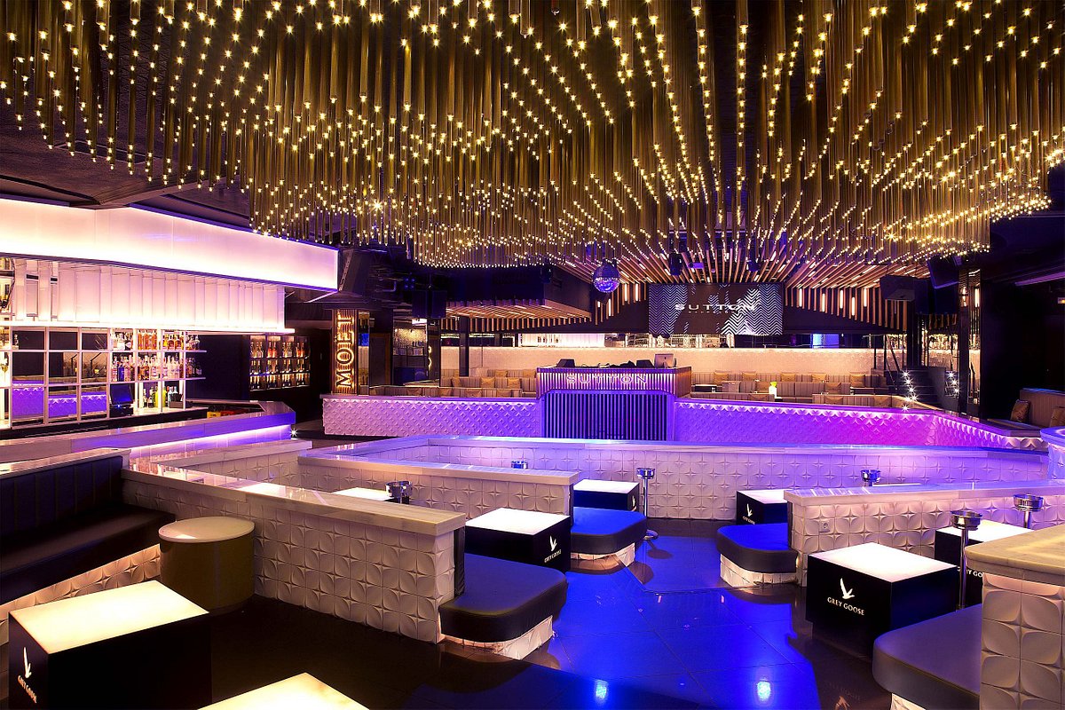 Barcelona Nightlife • A Complete Guide [2025 October Update]