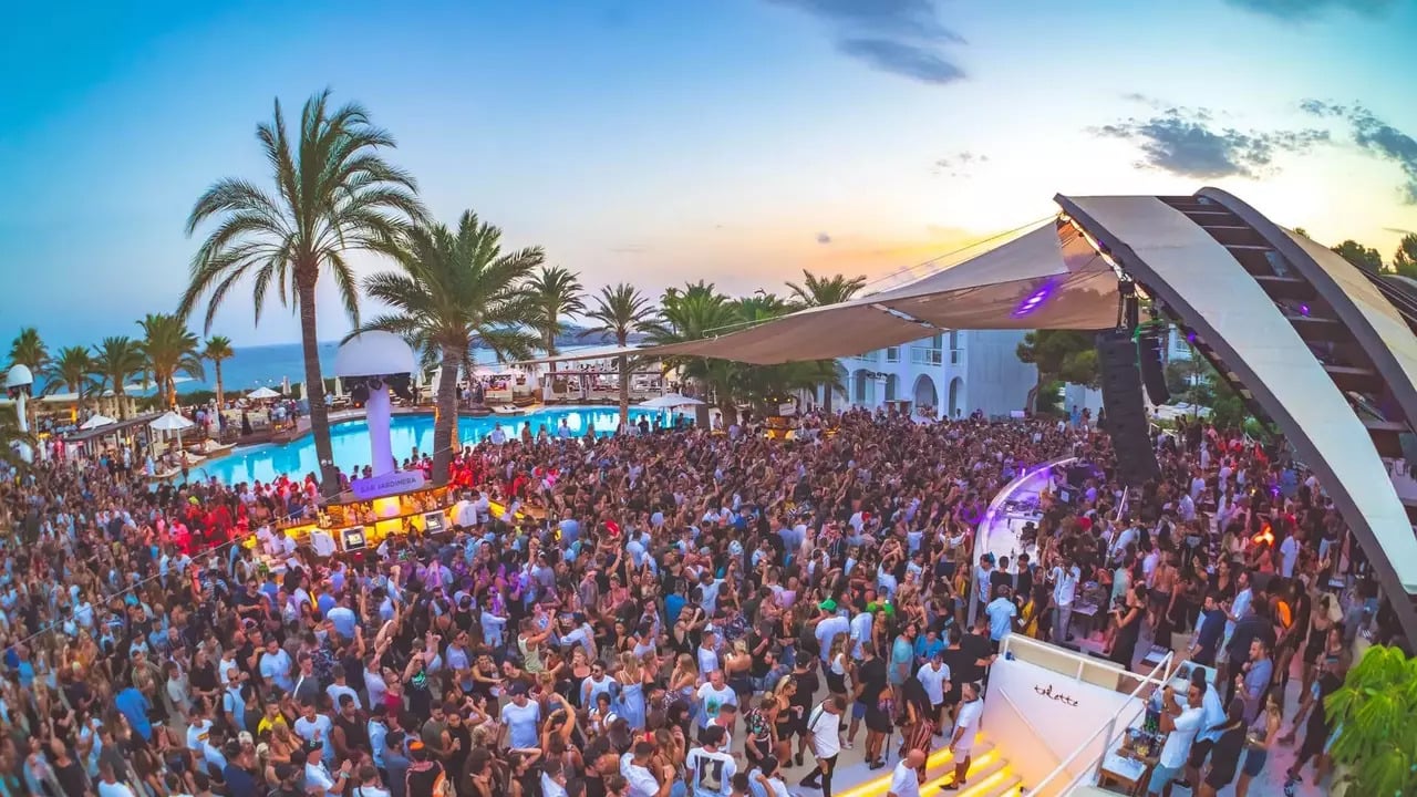 Ibiza Nightlife • A Complete Guide [2026 May Update]